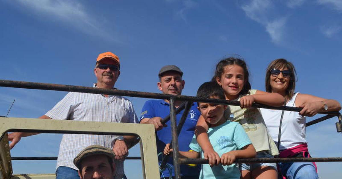 Cimanes de la Vega se estrena con un animado encierro de campo