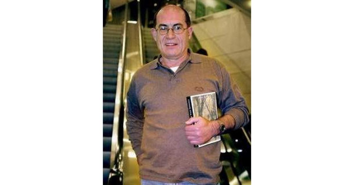 | Entrevista | Juan Madrid | ESCRITOR Y PERIODISTA: «En alguna ...