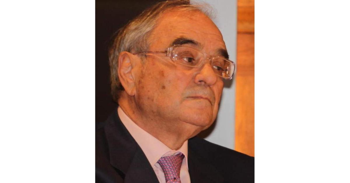 Rodolfo Martín Villa (Santa María del Páramo, 1934)