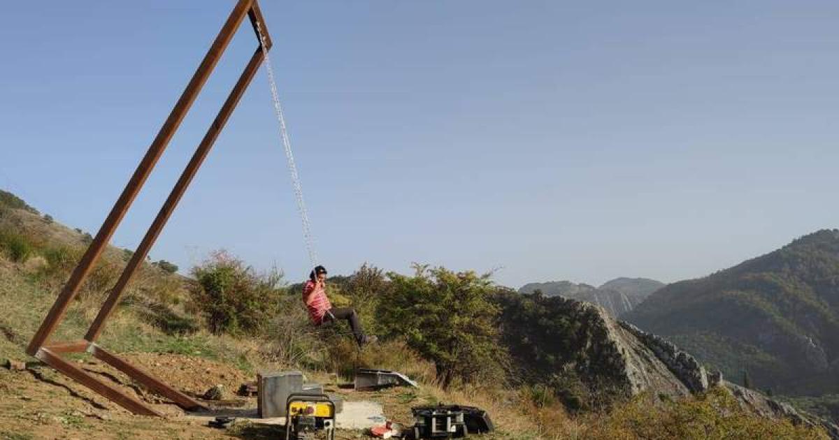 León tiene un nuevo columpio gigante. Así es el péndulo de Paradilla