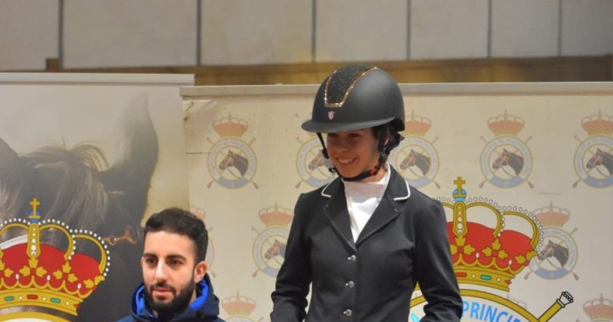 EQUITACIÓN: Oro en Doma Clásica para la leonesa Sara Martínez en Gijón