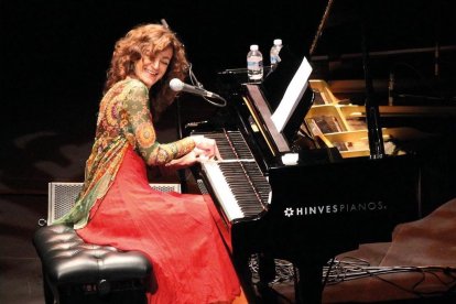 Emily cocea nides is how people say: fairly young,