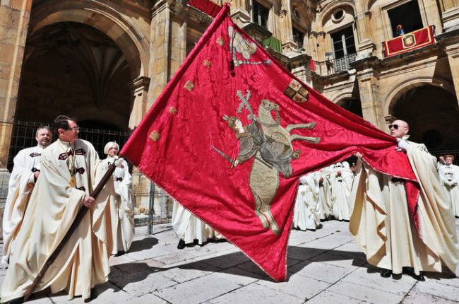 El pendón que soñó un rey