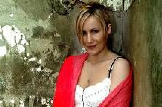 Una de las mejores voces del folk femenino irlandés, Heidi Talbot, se ...