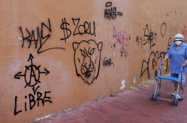 EL CONTRASTE QUE DEJA EL VANDALISMO QUE AFEA NUESTRAS CALLES