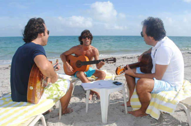 Café Quijano ensaya en las playas de Miami su nueva gira por España