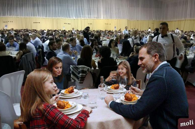 UN MEME HISTÓRICO: El pizzero que hizo viral al rey y lo convirtió en ...