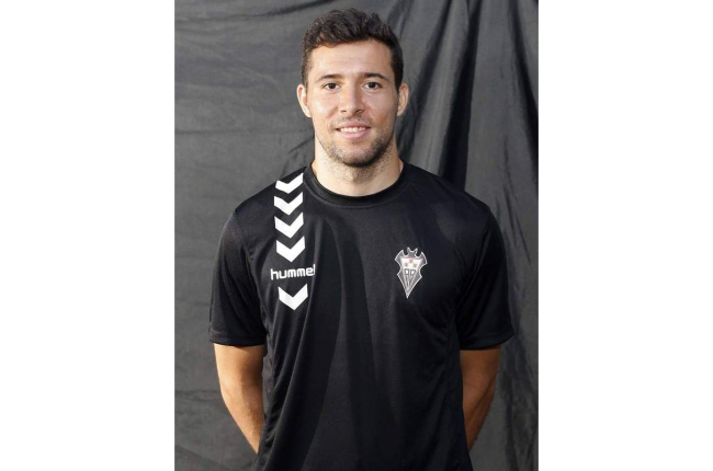 La Deportiva apuntala el arco con Alberto Domínguez