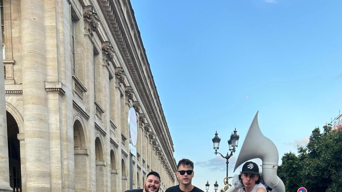 La vuelta a Europa en 80 acordes de Sin Control