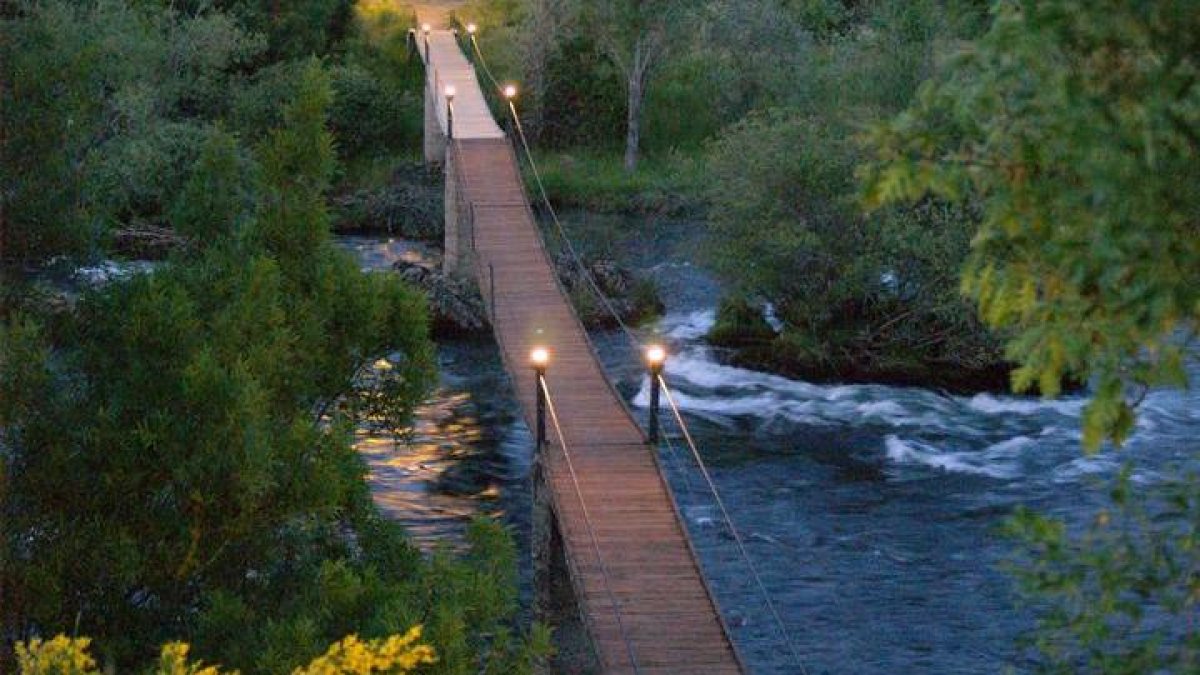 Descubre esta atracción turística sobre el río Esla en este pueblo de León