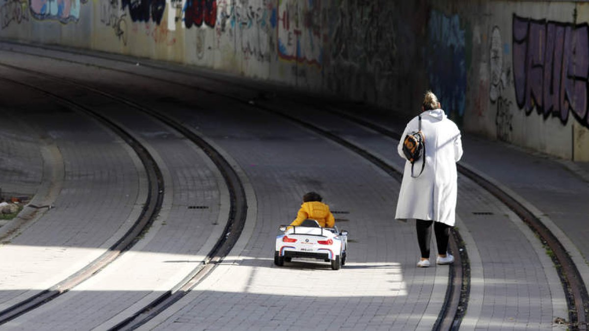El PP denuncia que el tramo urbano de Feve en León desaparece del mapa