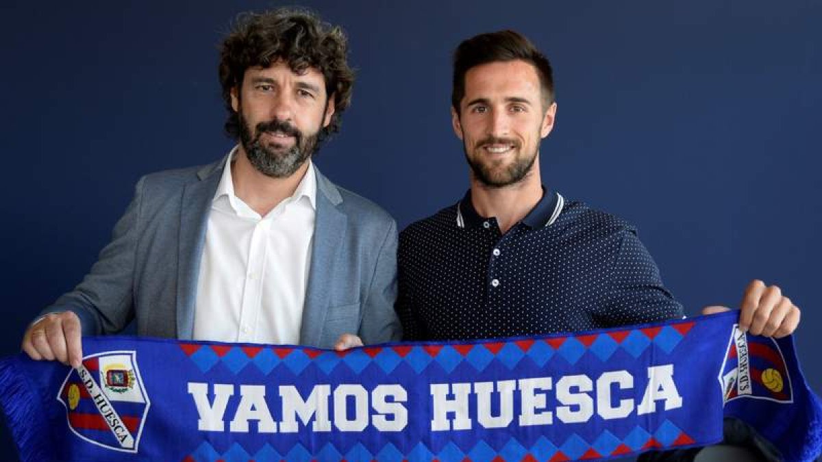 Emilio Vega toma protagonismo