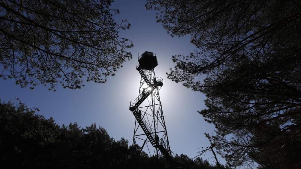 UPL defiende que se mantengan efectivos en las torres de vigilancia de ...