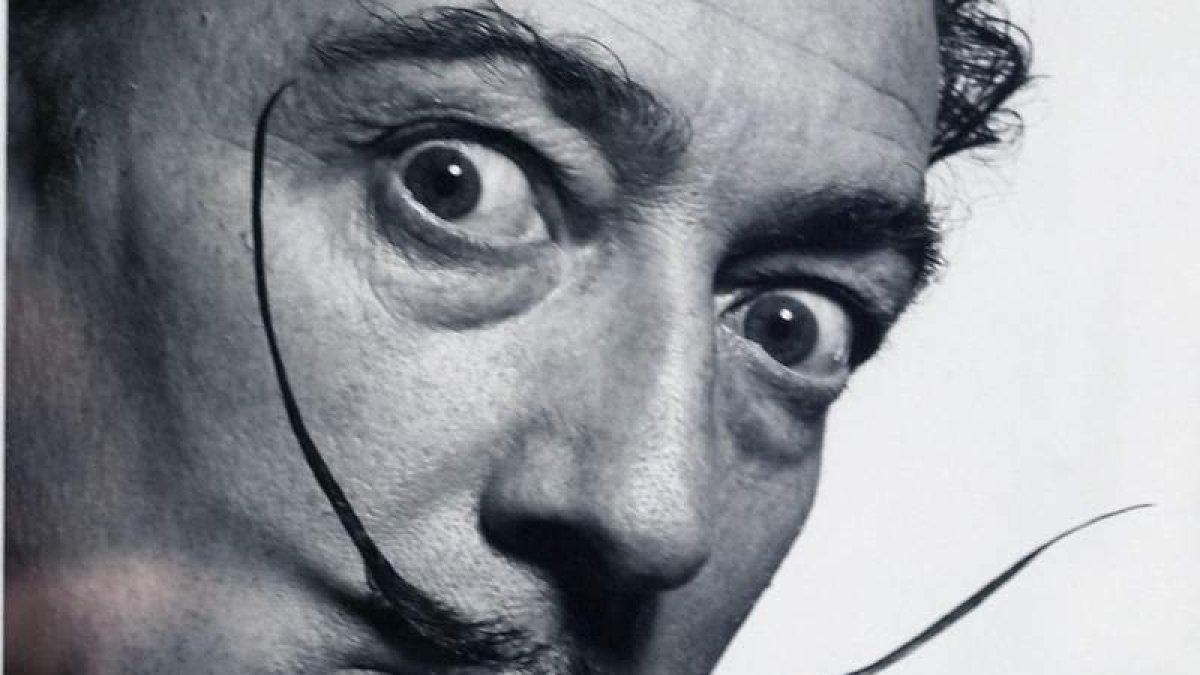 El bigote de Dalí, intacto tras 28 años bajo tierra