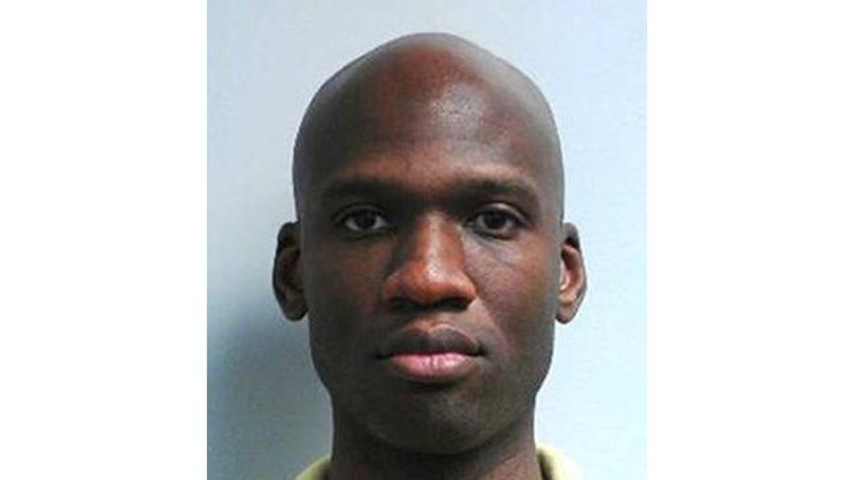 Aaron Alexis, un tipo solitario y con un pasado violento