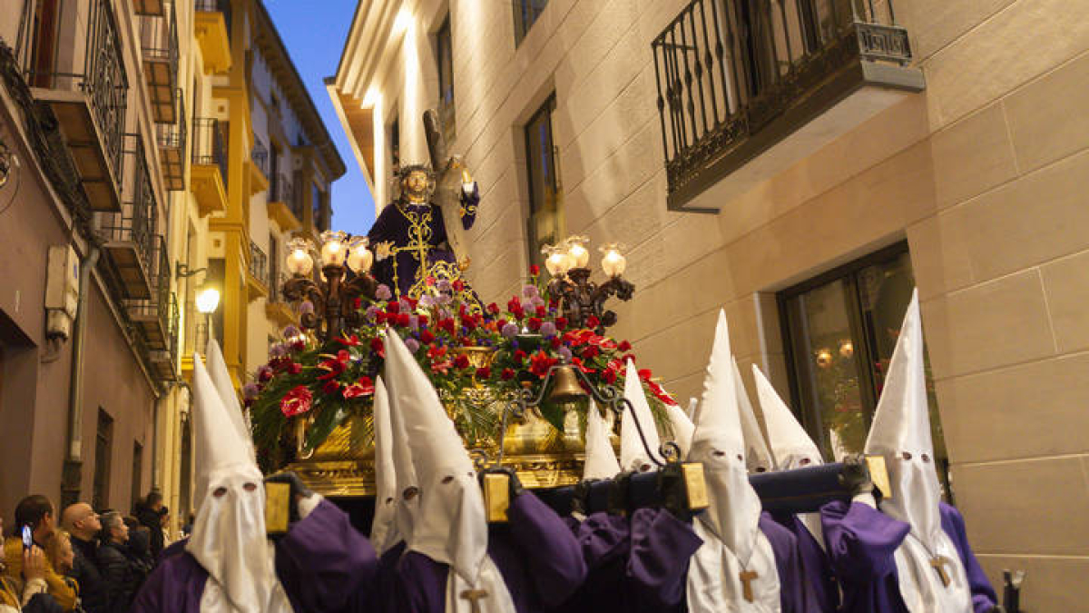 Semana Santa León 2024: La procesión del Dainos, un homenaje a la ...