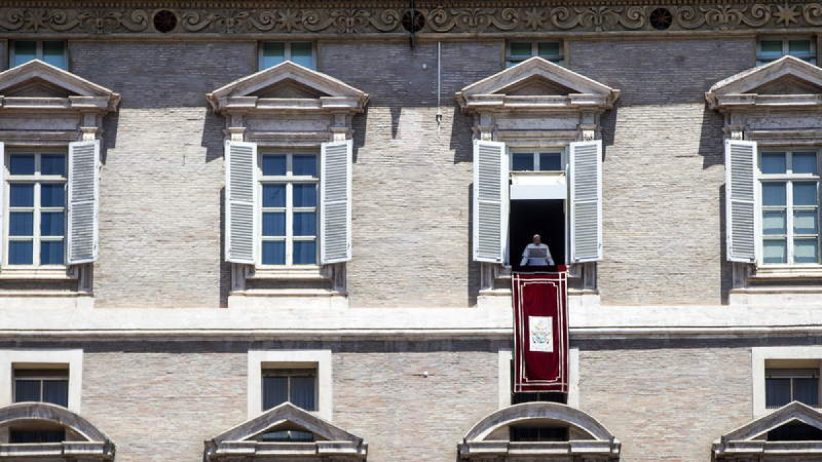 El Papa excomulga por cismático a un arzobispo crítico