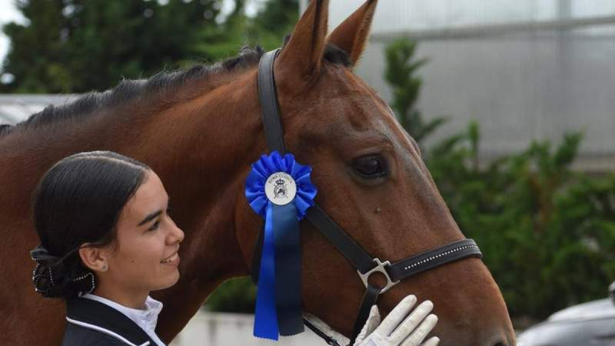 Sara Martínez sube a lo alto del podio en la Liga Cántabra