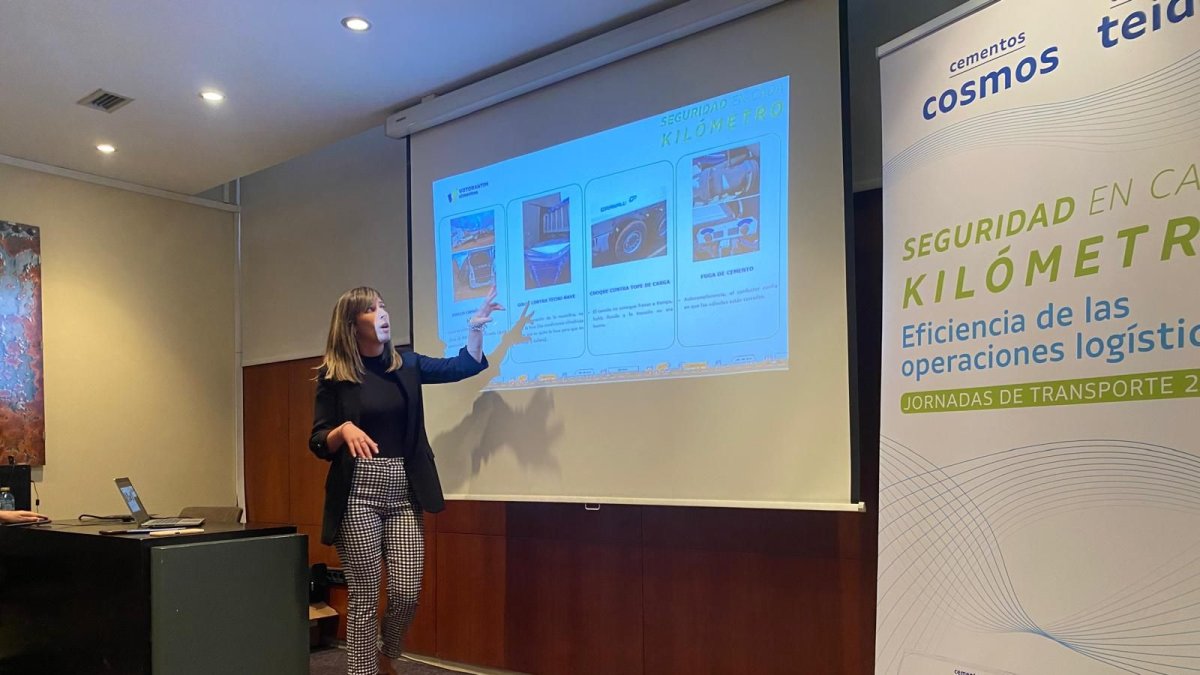 Cosmos forma a sus transportistas en seguridad para evitar accidentes
