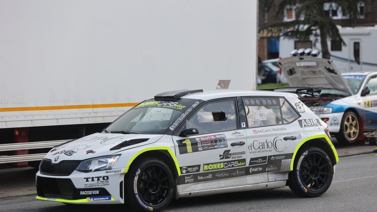 Jonatan Rodríguez domina con claridad el Rally del Bierzo