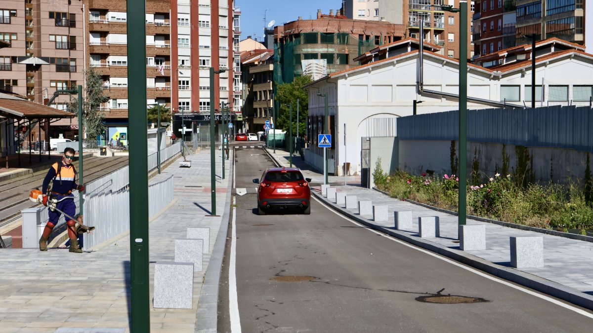 El sector de la estación de Feve en León se estrena ocho años después ...