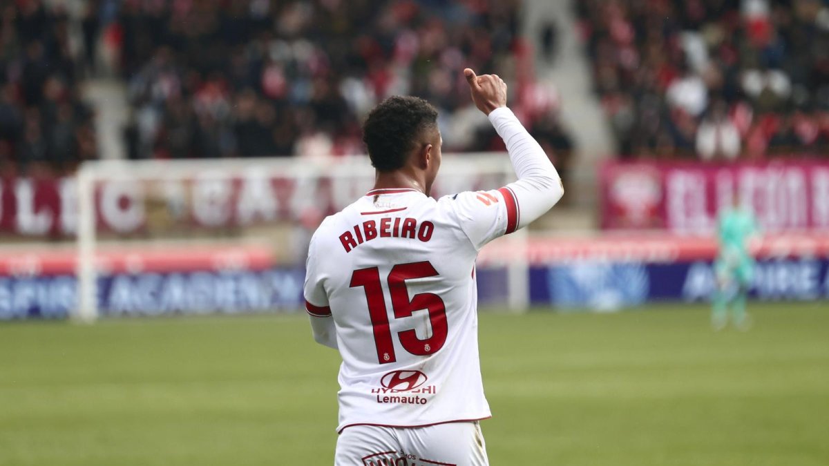 Ribeiro rescata un punto para la Cultural Leonesa a ritmo de samba