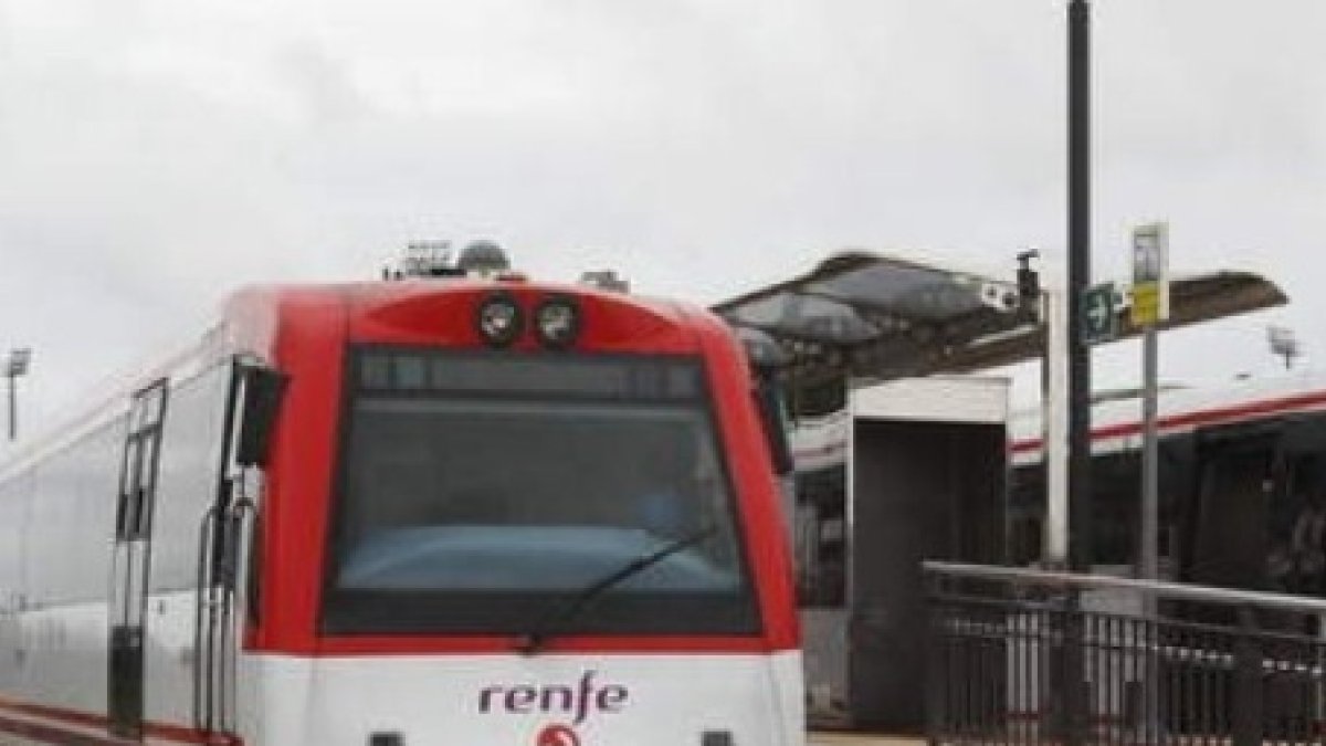 Frente común en la Diputación de León por Feve, la cultura y la sanidad