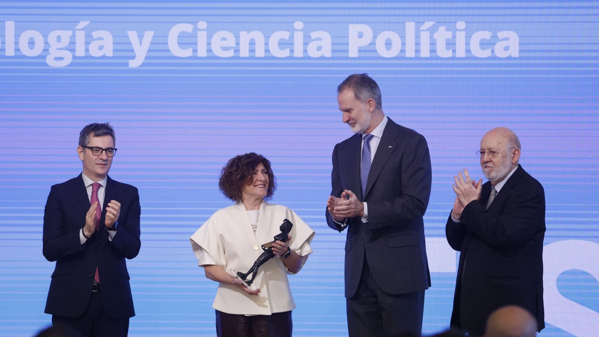 El Rey entrega a la leonesa Capitolina Díaz el Premio Nacional de ...
