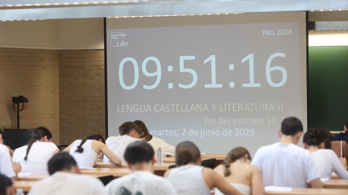 La ULE analiza el porqué de las bajas notas en la PAU en León