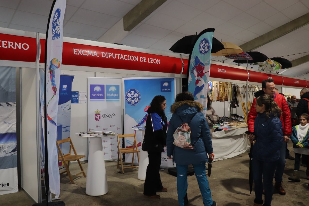 Puebla de Lillo cierra una feria con mucho público