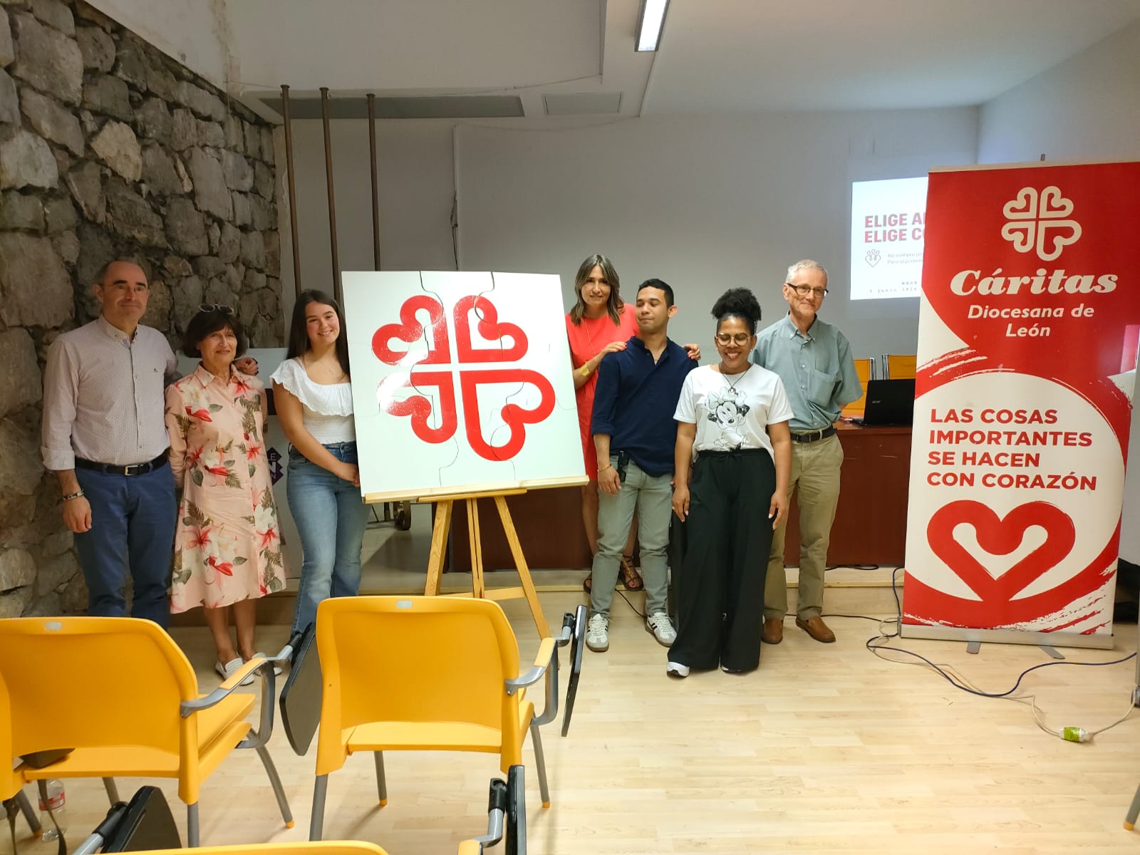 Más cola social en Cáritas León